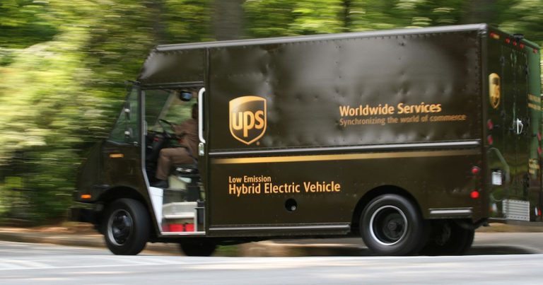 📦 Où déposer votre colis UPS facilement ? 🚚