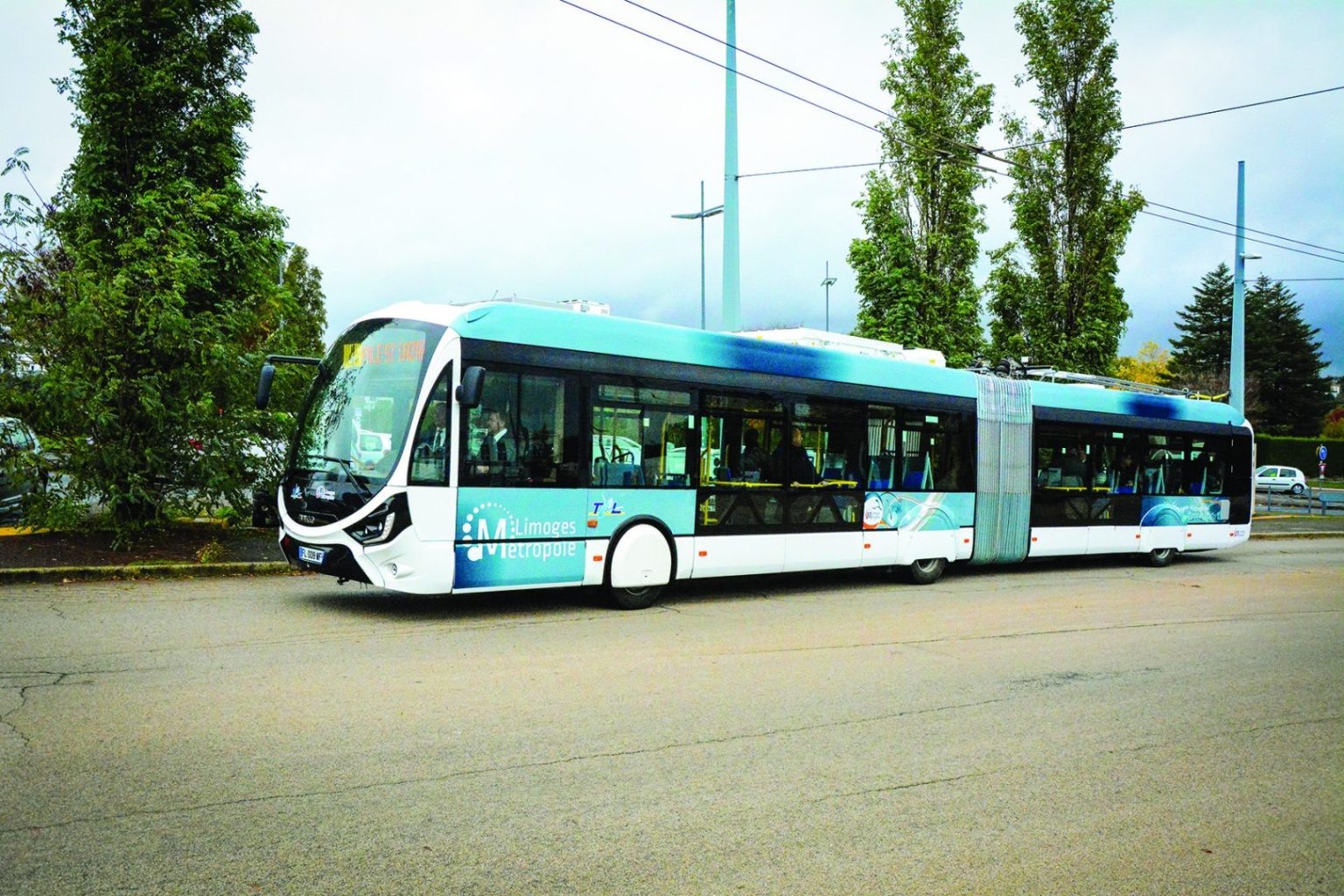 🚄 Trouvez votre transport parfait pour relier Paris à Limoges ! 🚗