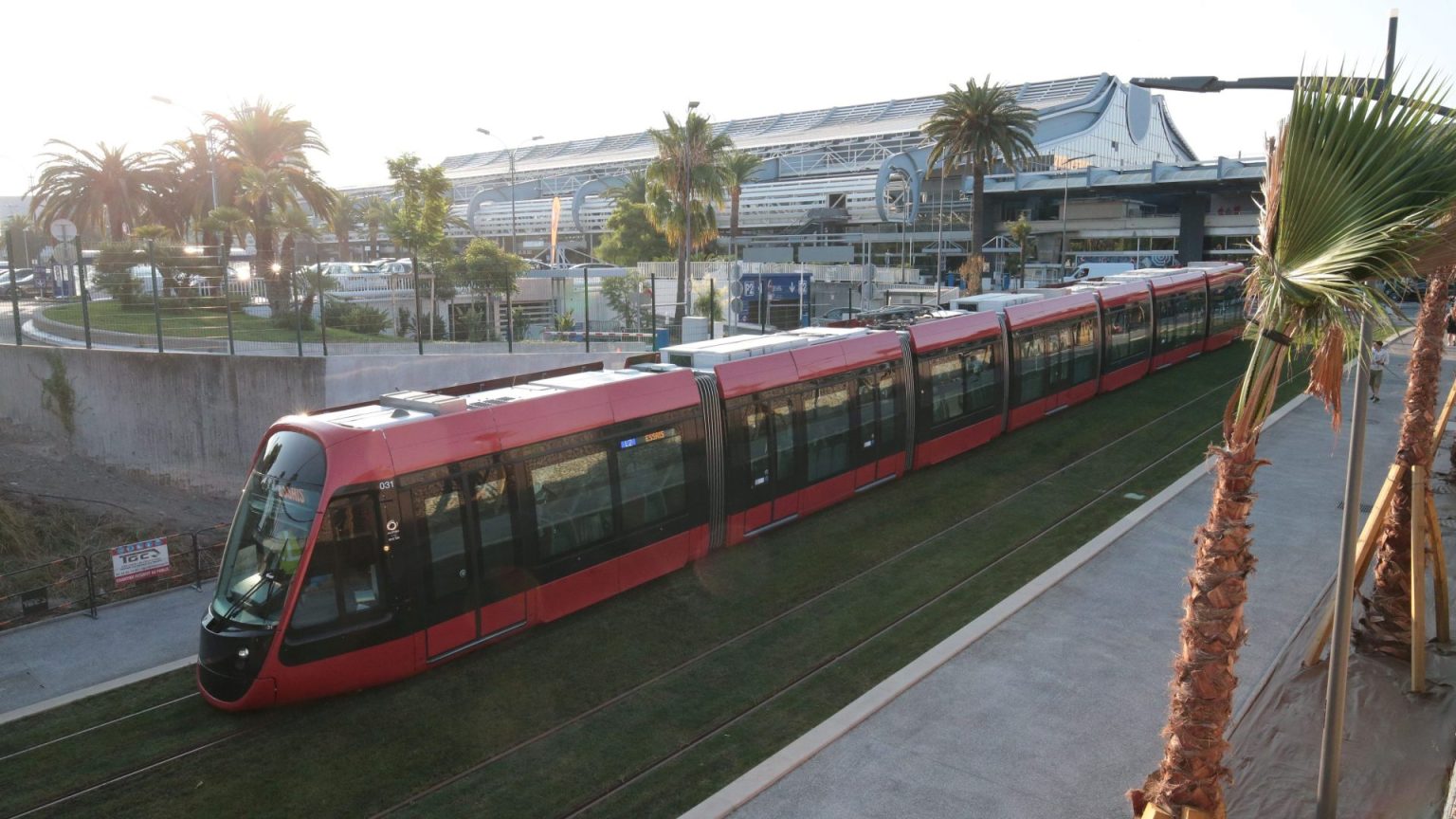 🚆 Nice à Avignon : Le Transport Parfait pour un Voyage Inoubliable ! 🌟